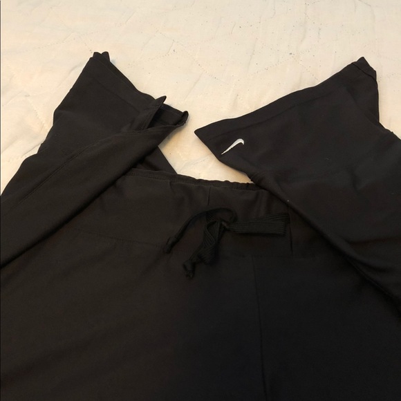 Nike | Pants & Jumpsuits | Xl Nike Capri | Poshmark